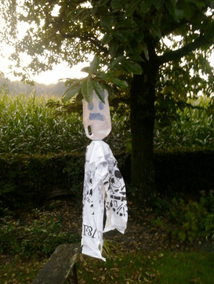 Spook maken van plastic melkfles in 8 simpele stappen - Huisvlijt